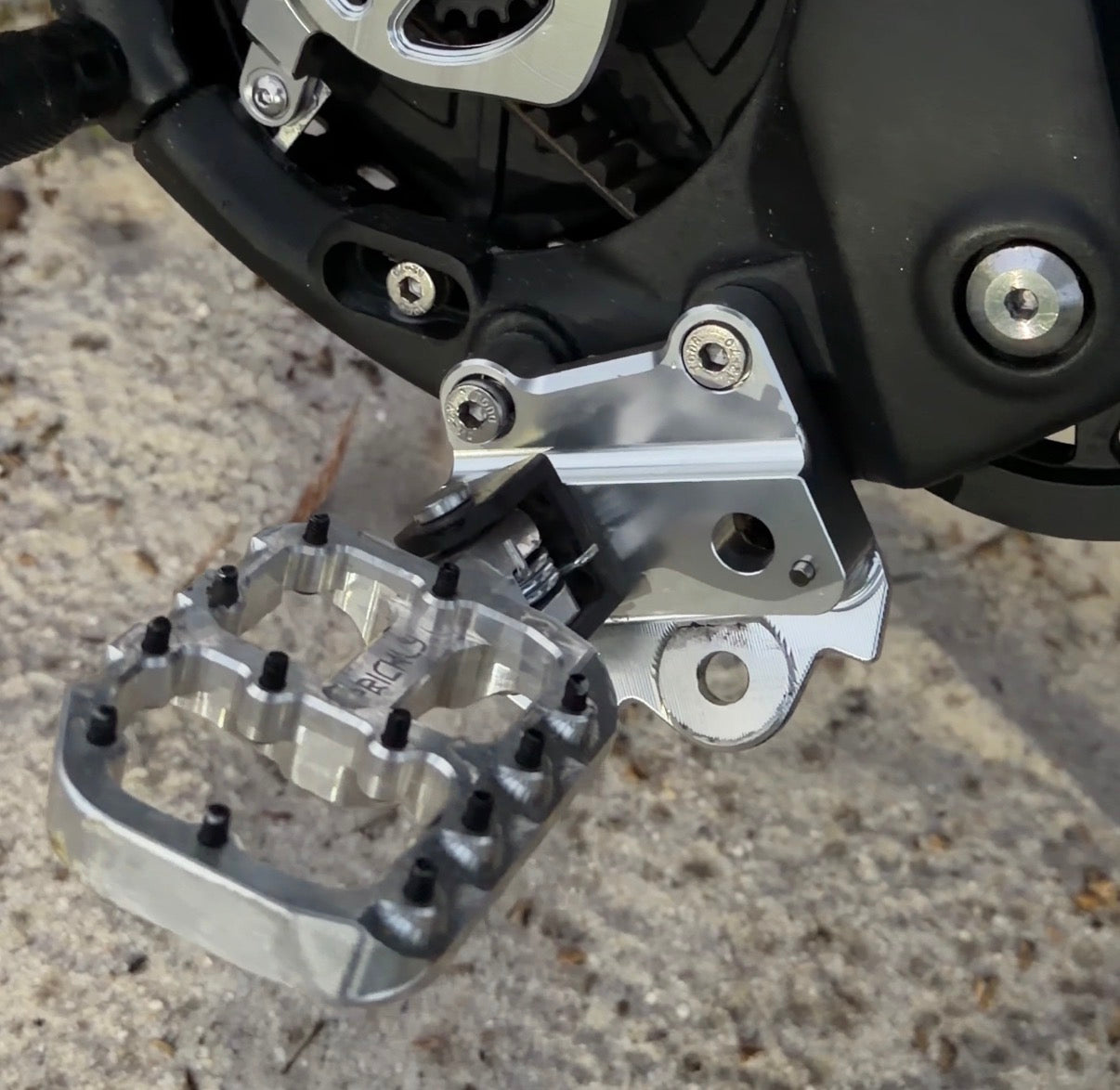 Talaria XXX Upgraded Peg Brackets – NSD